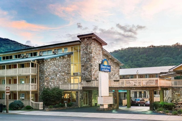 Days Inn And Suites Downtown Gatlinburg Parkway - Gatlinburg, TN