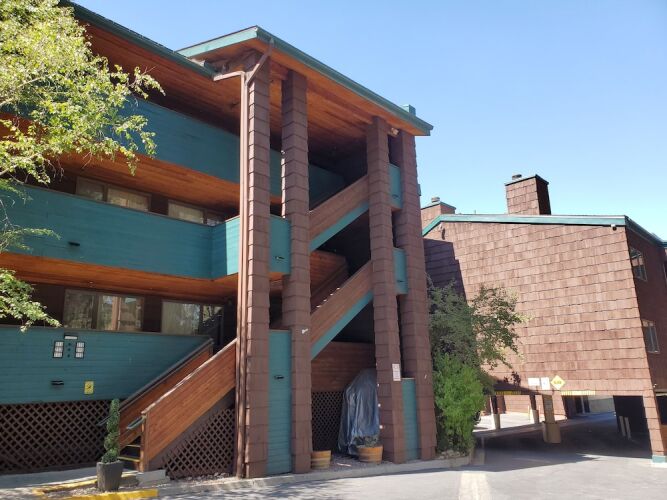 Getaways At Snow Lake Lodge - Big Bear Lake, CA