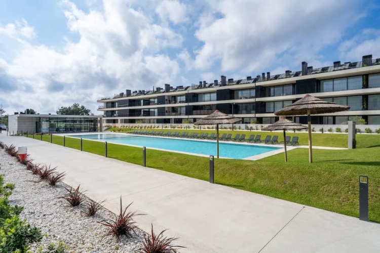 Green Coast Beachfront Retreat By Minho S Guest - Póvoa de Varzim