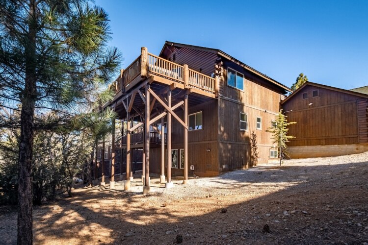 Angels Camp Lodge By Avantstay Log Style Home W/ Game Room & Hot Tub In Great Location - Big Bear, CA