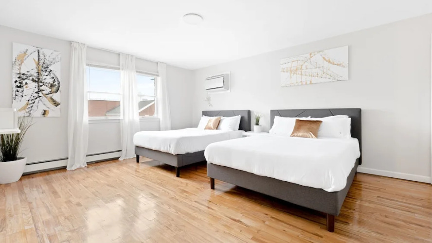 Modern Luxury Home W Gameroom & Parking - Fort Totten - Queens NY