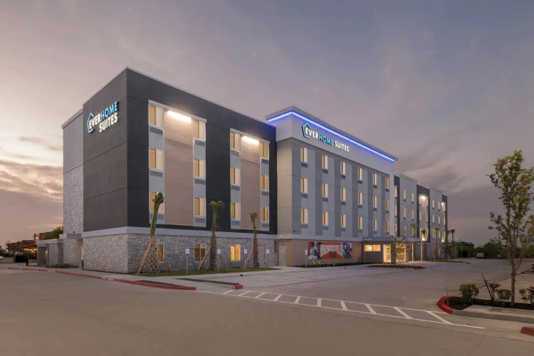 Everhome Suites Brownsville - Brownsville, TX