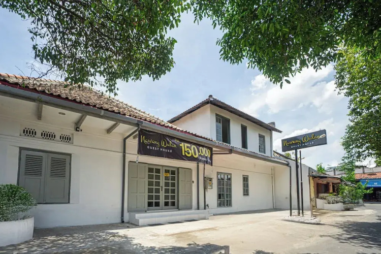 Oyo Hotel Nawangwulan Kediri - Kediri