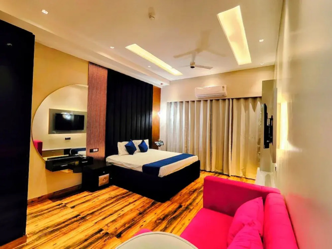 The Spotlight - Ghaziabad