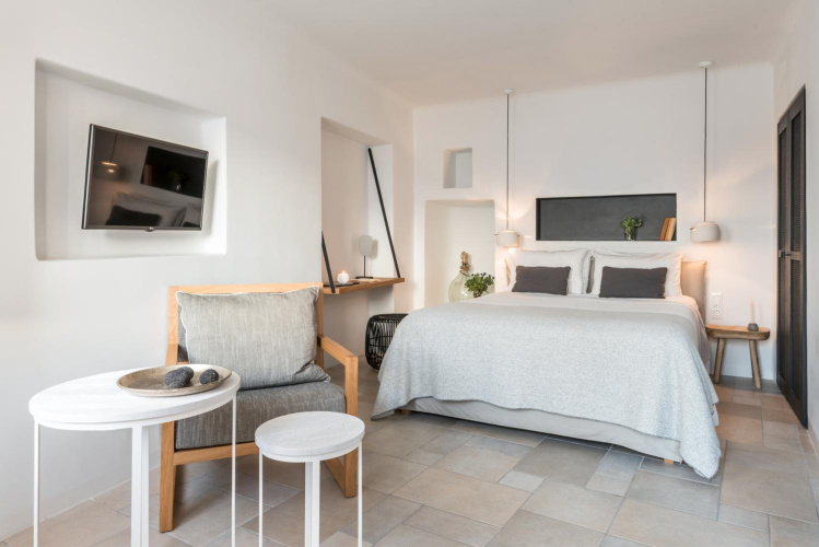 Porto Fira Suites - Santorini