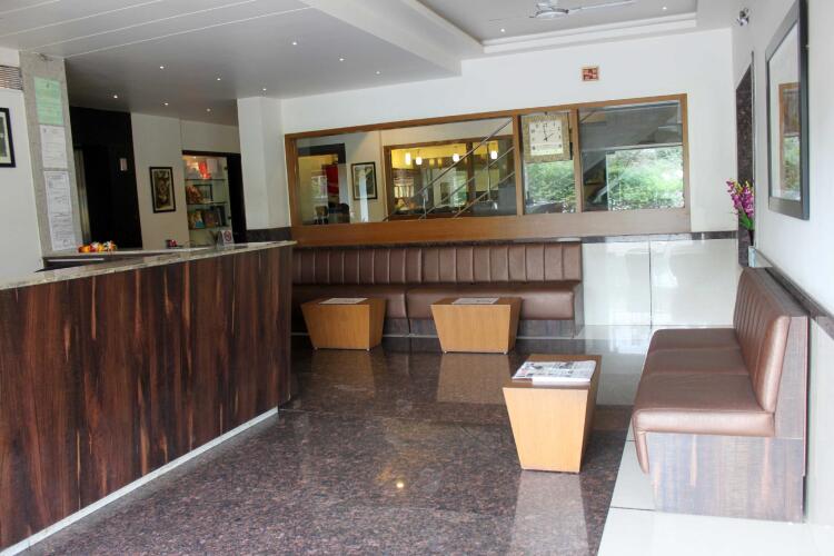 Vetro Inn - Surat