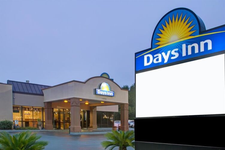 Days Inn Charleston Airport Coliseum - North Charleston, SC
