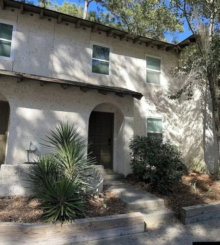 Bright 2br Townhome Pool & Beach Minutes Away - Hilton Head Island