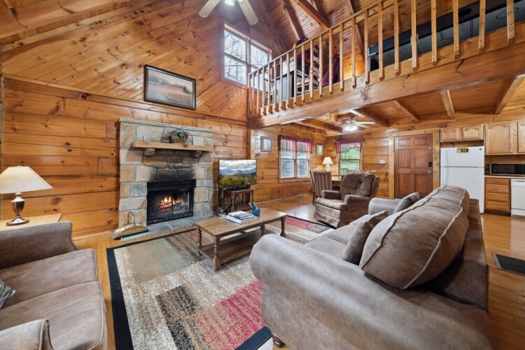 A Dream Come True 2 Bedroom Cabin By Heavenly Views Resort - Gatlinburg, TN