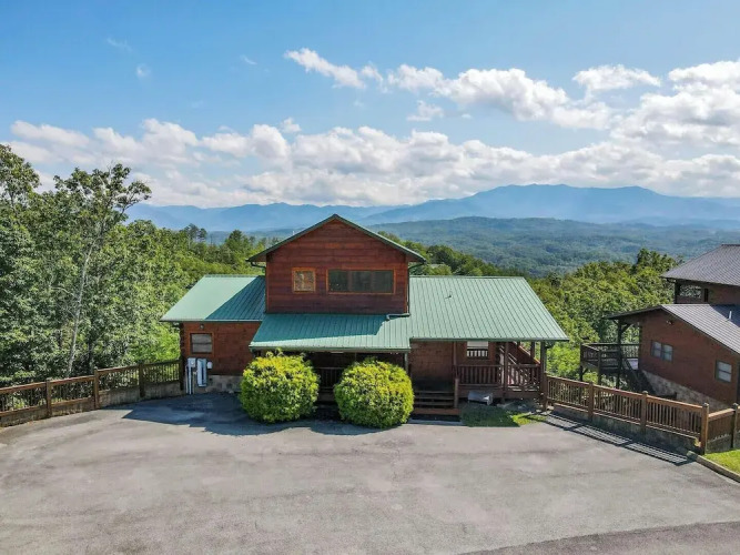 Starr Crest Lodge - Pigeon Forge, TN