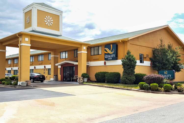 Quality Inn - Ozark, MO