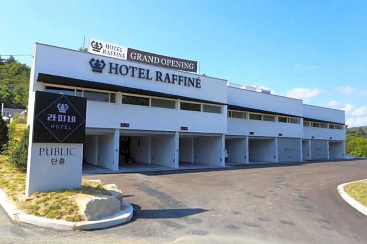 Hotel Rafine - Gangneung-si