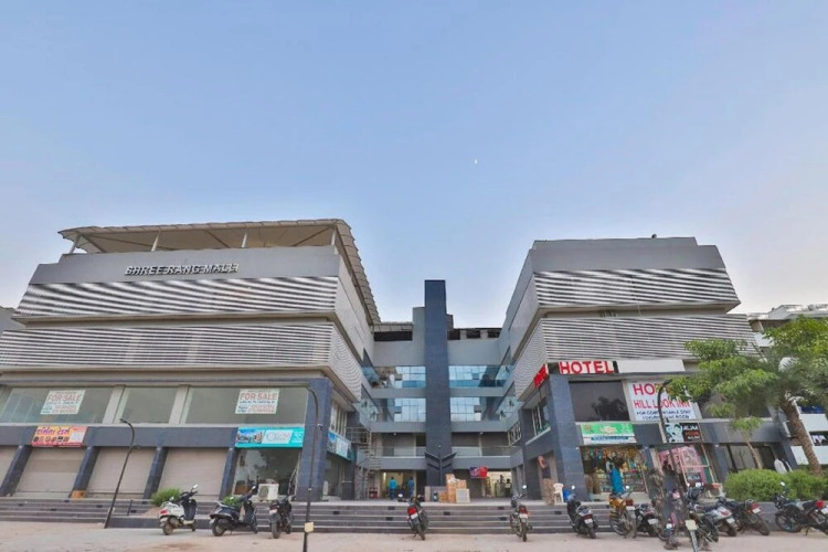 Hotel Hill Look Inn - Gandhinagar