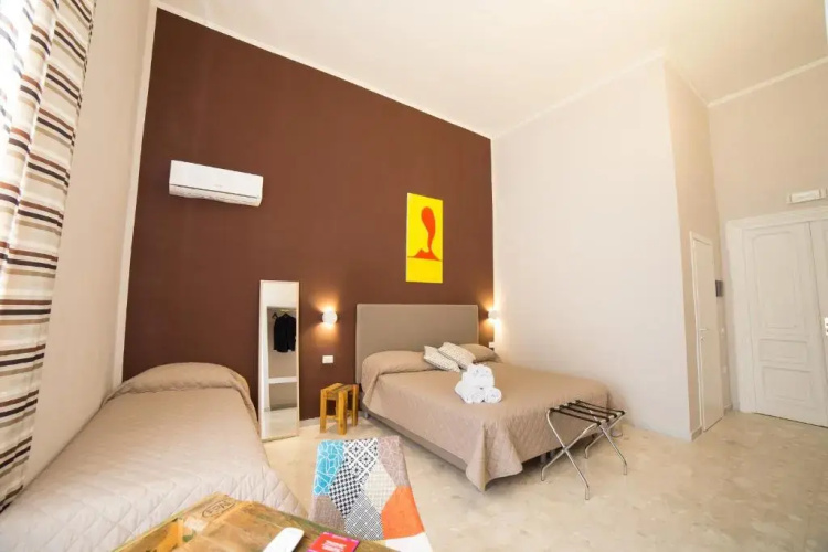 H.r. Boutique Porto Napoli Centro By Clapa Group Dislocated Hospitality - Naples