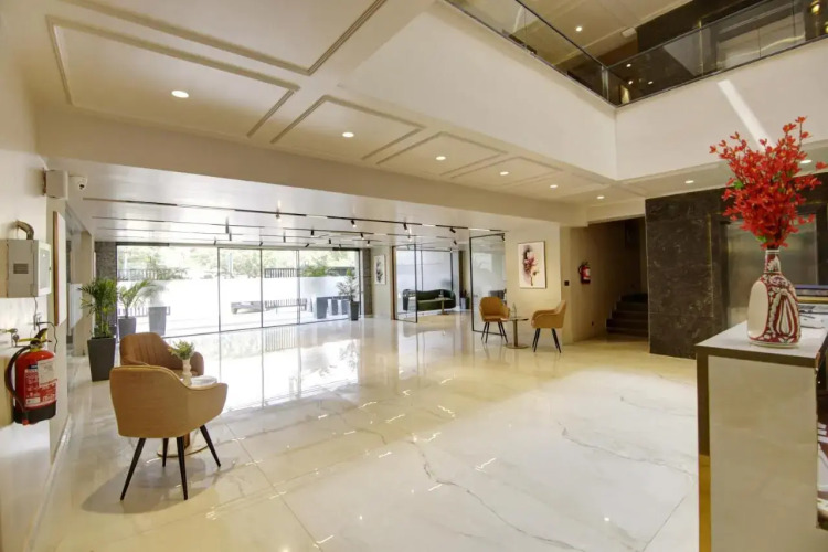 Saltstayz Premier - Near Golf Course Road & Sector 57 - Gurugram