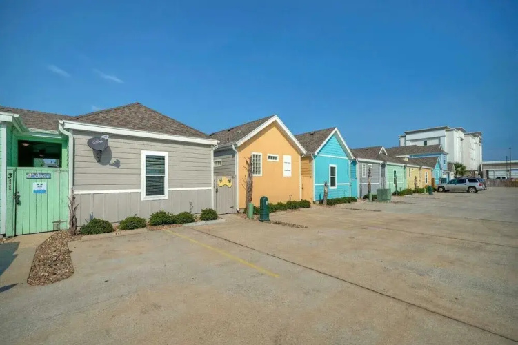 Shared Resort-style Pool, Playground, Patio W/ Bar Tidal Times By Avantstay - Port Aransas, TX