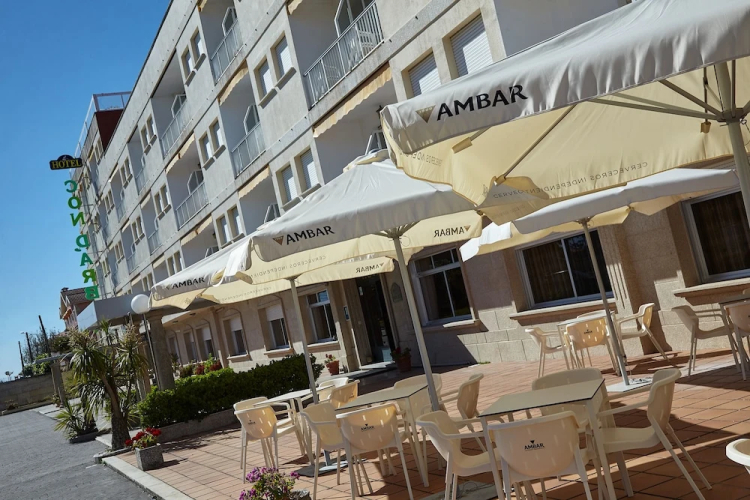 Hotel Con D´arbon - Noalla