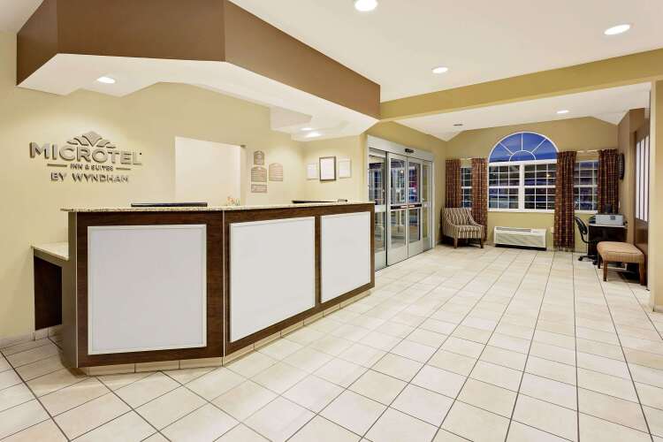 Microtel Inn & Suites By Wyndham Prairie Du Chien - Marquette, IA