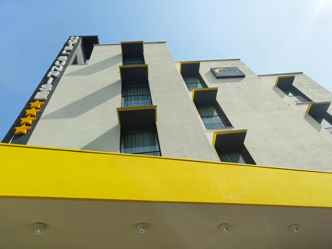 Rolling Hotel - Napoli