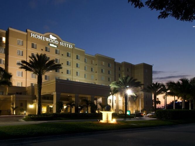 Homewood Suites Miami Airport / Blue Lagoon - 마이애미