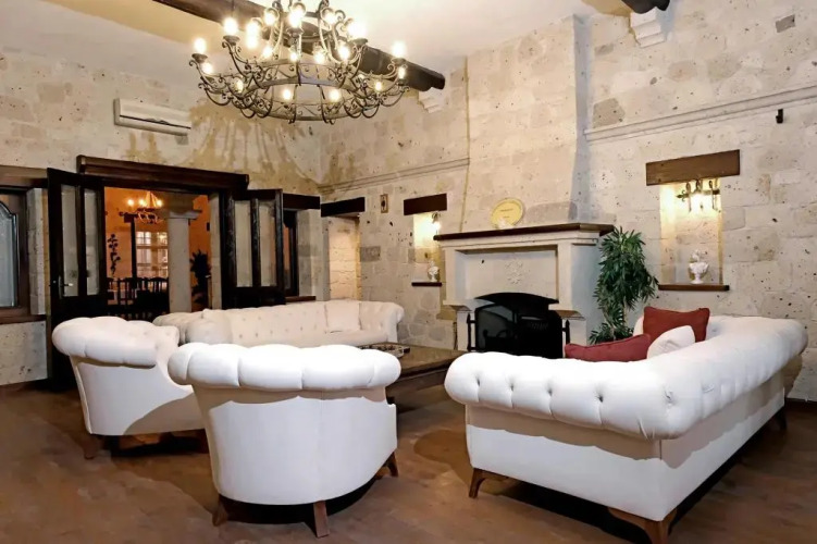 Mai Alaçatı - Alaçatı