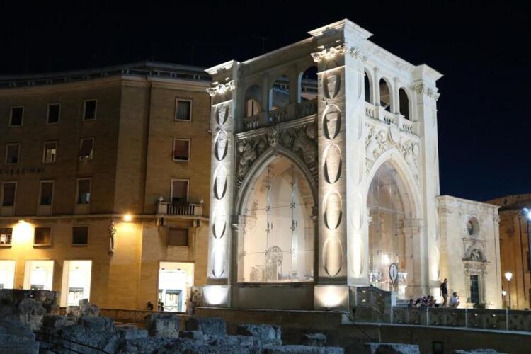 Central Plaza - Lecce