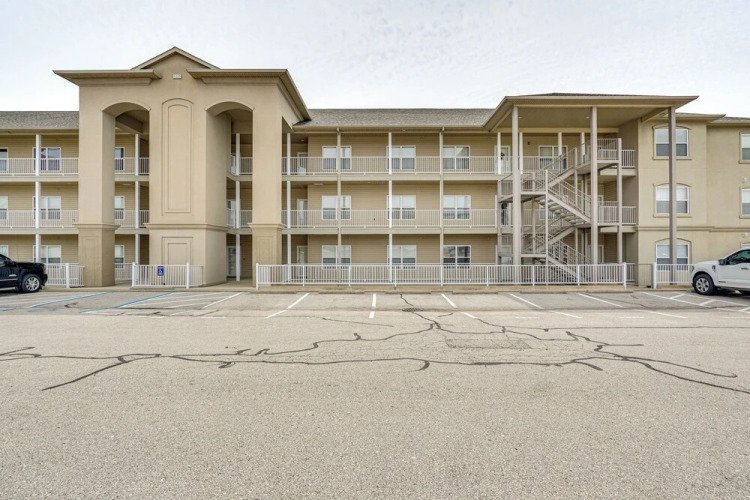 Lands End Condo W/ Resort Perks & Balcony! - Osage Beach, MO