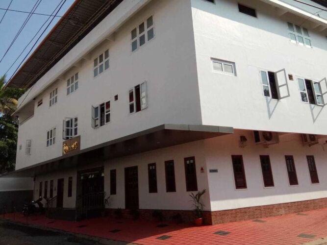 Queens Hotel - Kozhikode
