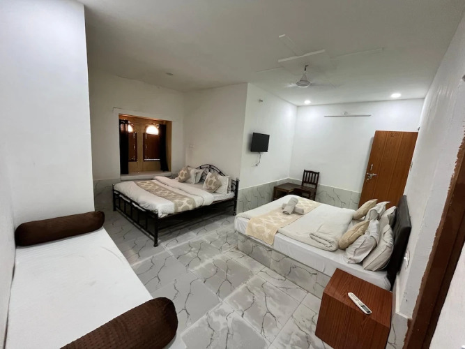 Explore Hostel Life Jaisalmer - Jaisalmer