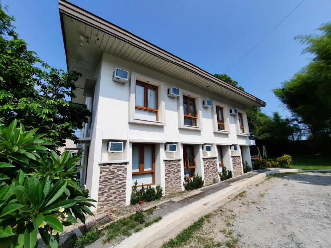 Estancia De Lorenzo Tarlac - Capas