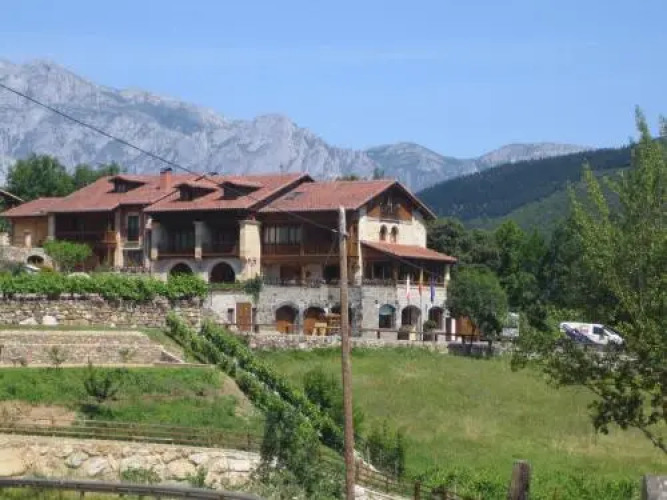 Hotel Casona Malvasía - Cantabria
