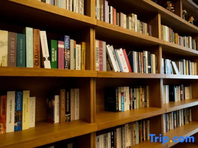 Maze Hotel（shenzhen North Railway Station Yucheng Center) - Shenzhen