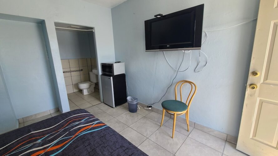 Green Spot Motel - Victorville, CA