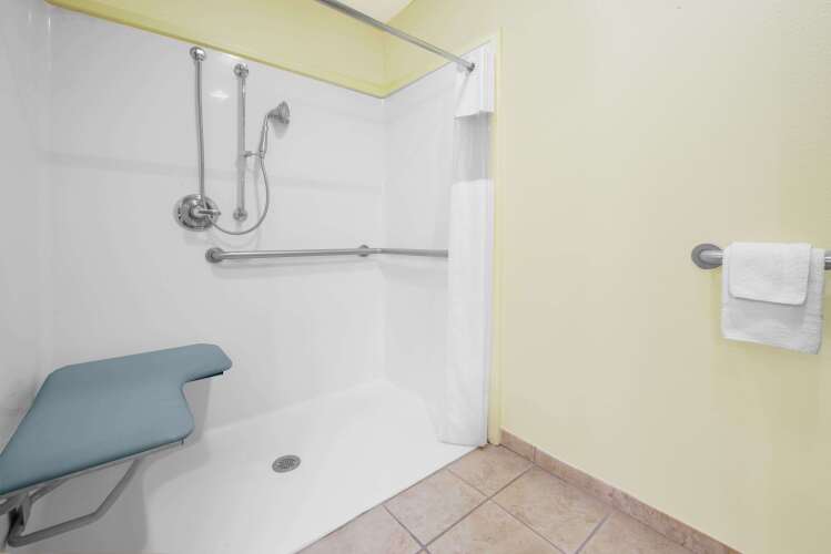 Days Inn By Wyndham Lubbock South - 러벅