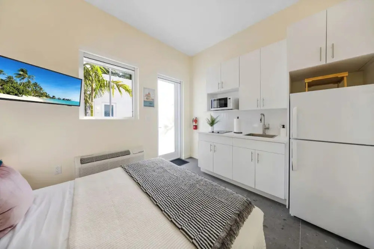 El Jardín By Renzzi - Miami, FL