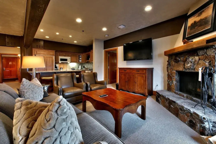 Luxury Three Bedroom Suite With Two Hot Tubs 3 Apartment Hotel By Redawning - Park City, UT