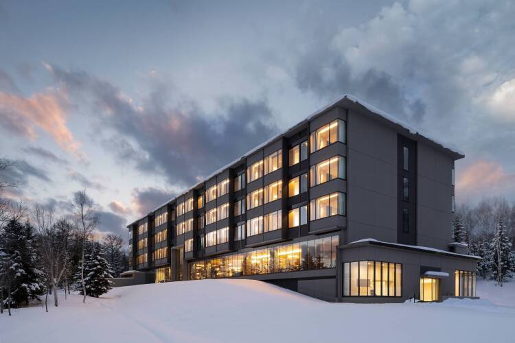 Higashiyama Niseko Village, A Ritz-carlton Reserve - Niseko