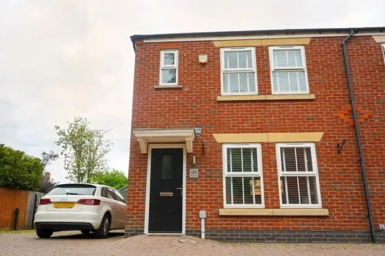 New Build Dickins Heath - West Midlands
