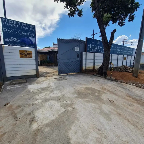 Hosthub Guest House - Rustenburg