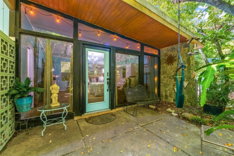 Zen Studio At Lotus Garden Cafe - Panama City Beach, FL