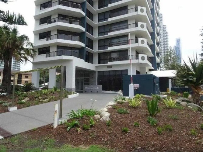Longbeach Resort - Coastal Letting - Surfers Paradise