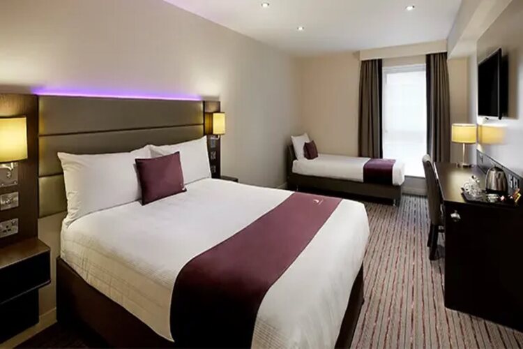 Premier Inn Banburytown Centre (Castle Quay) Hotel - Oxfordshire