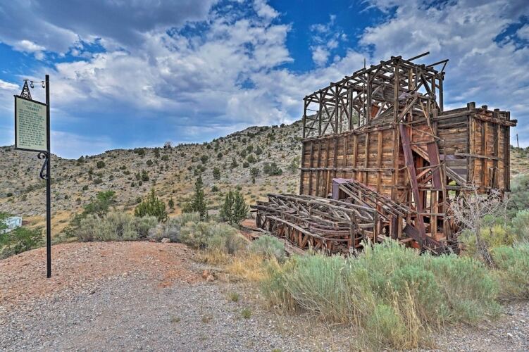 Charming Pioche Apartment On Main St: Near Hiking! - Cathedral Gorge State Park, Panaca