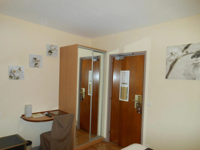 Hôtel De L'ecu De France - Malesherbes