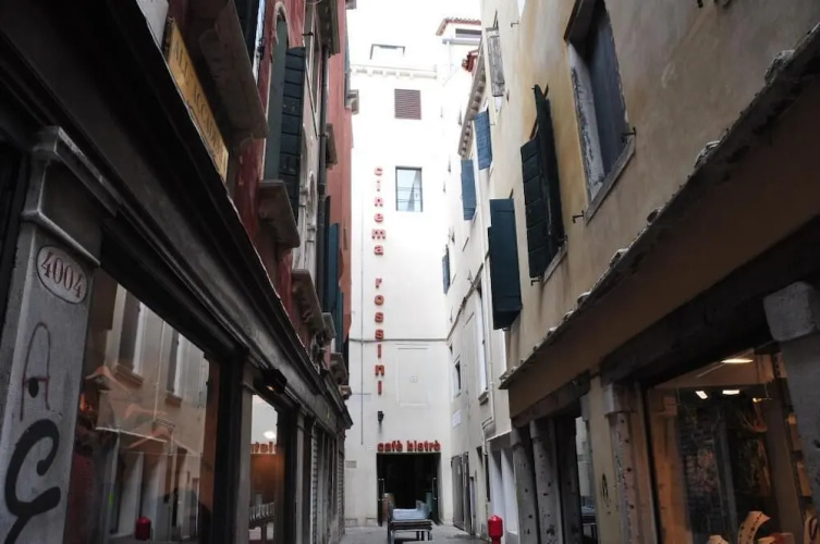Corte Del Doge Di Rialto - Venice