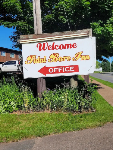 Tidal Bore Inn - Nova Scotia