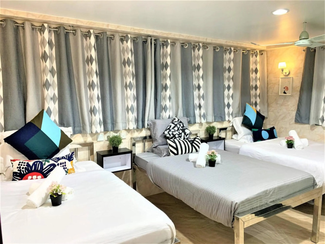 Super Guest House - North Point