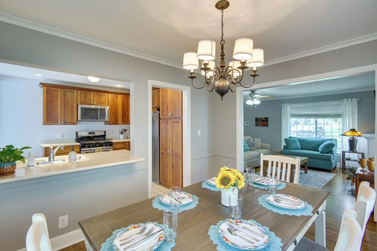 Charming Tulsa Bungalow W/ Furnished Deck! - Tulsa, OK