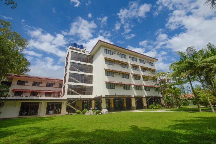 Nature's Village Resort - 