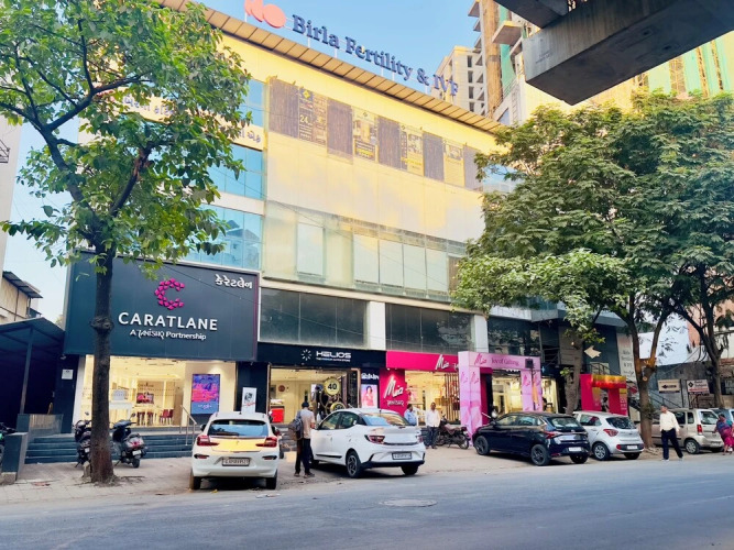 Hotel Sukoon, Best Luxurious Hotel Rooms In Surat City Center - Surat